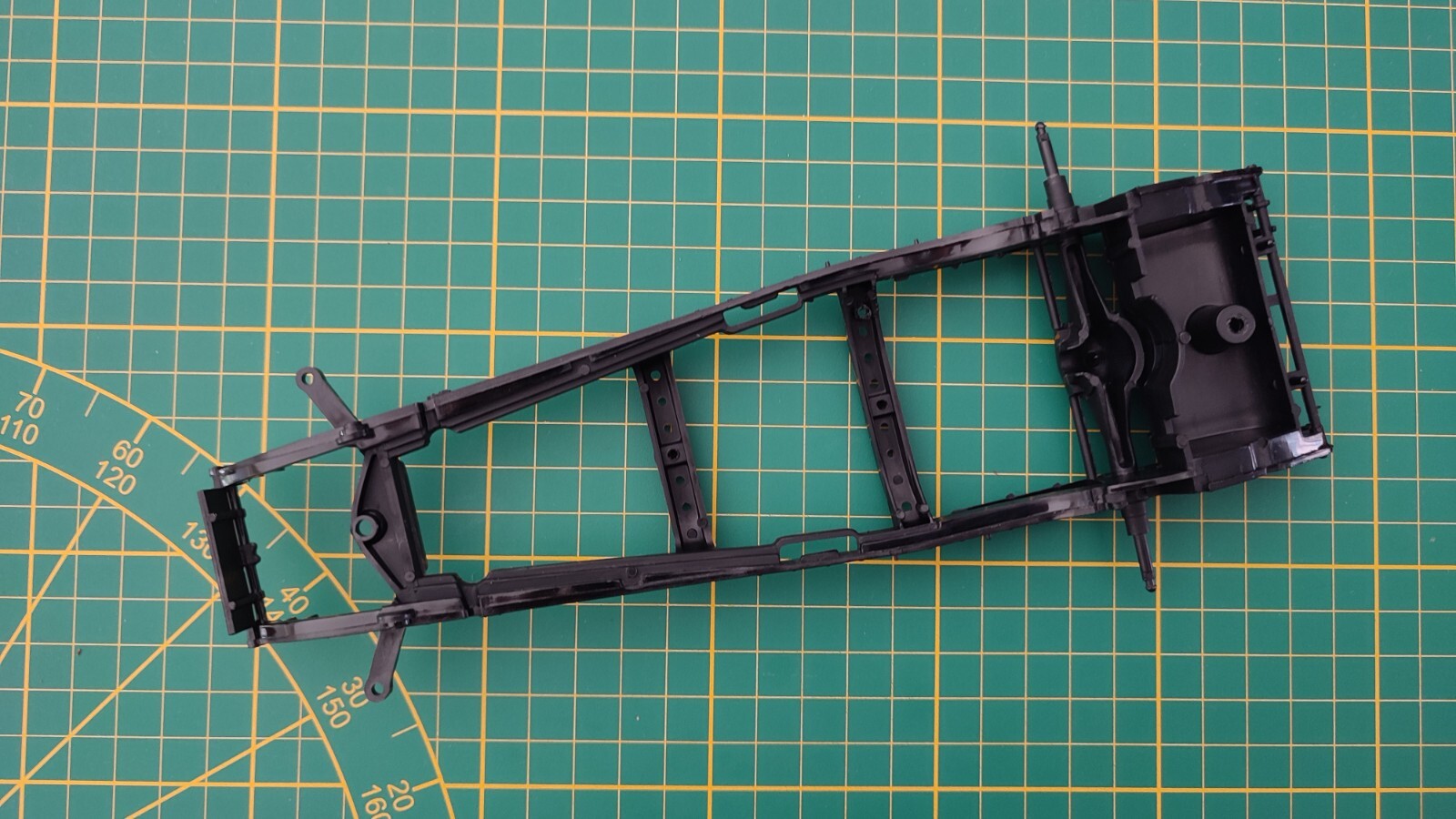 Châssis interne pièce détachée miniature Mercedes Benz SSK 1928 1/18 ...