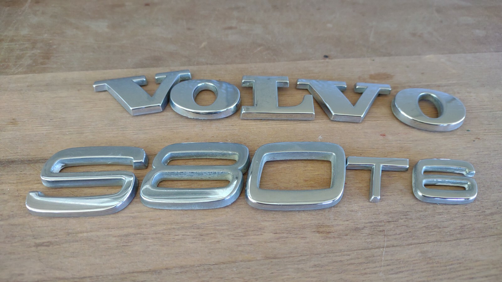Volvo S80 T6 - 99 00 01 02 03 04 05 06 Rear Lid Chrome Emblem Symbol ...