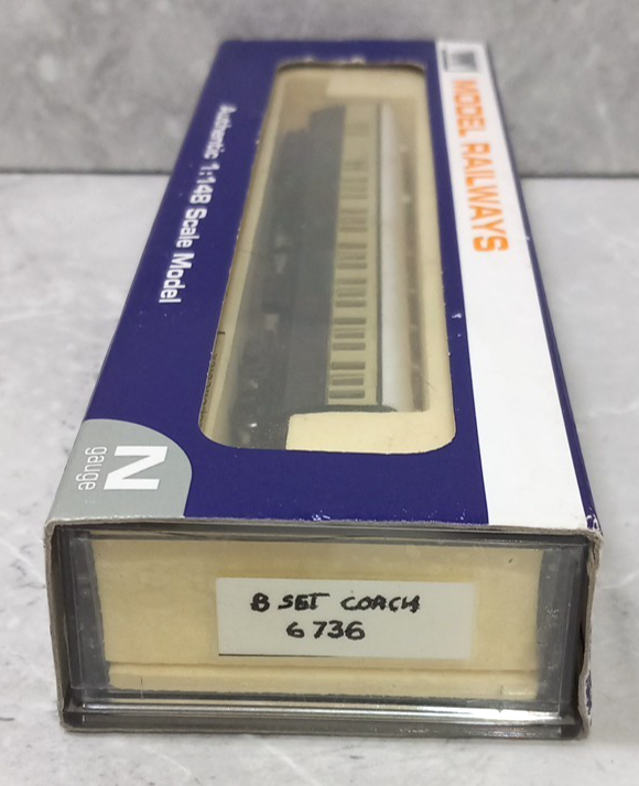 Dapol GWR Suburban Composite Brake Coach 6736 Chocolate Cream N Gauge ...