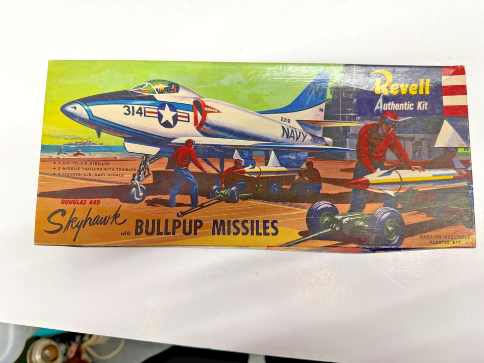 Vtg New In Box Revell Douglas A4D Skyhawk & Douglas A3D Sky Warrior ...