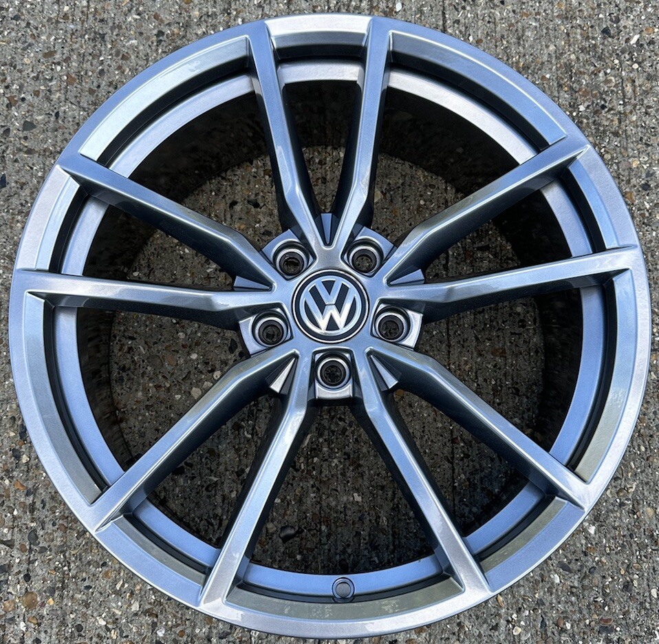 Genuine Volkswagen Golf R 19 Pretoria Alloy Wheel 5G0601025AJ for sale ...