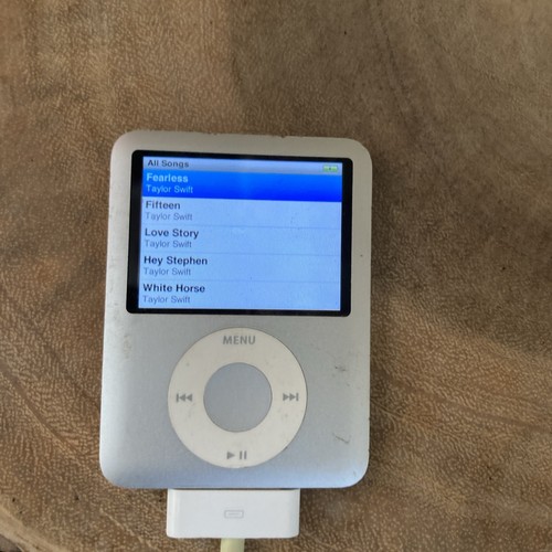 Apple iPod Nano 3rd Generation SILVER 4GB MP3 Player A1236 - Tested ...