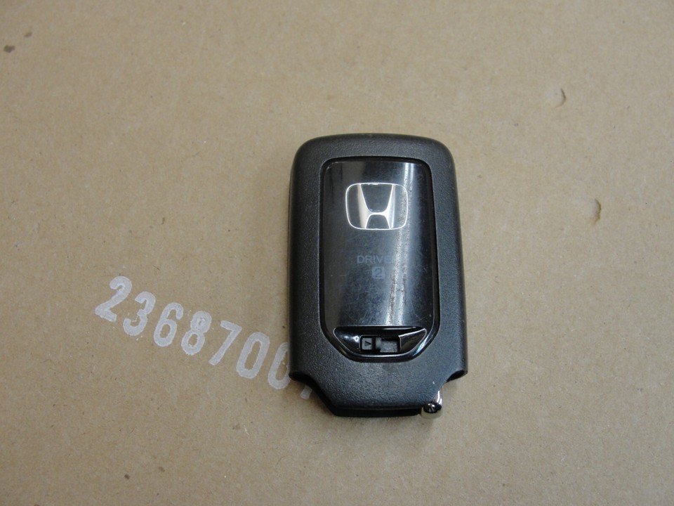 865127. Honda Accord Tour 2016-2017 Driver 2 Entry Key Remote OEM 72147 ...