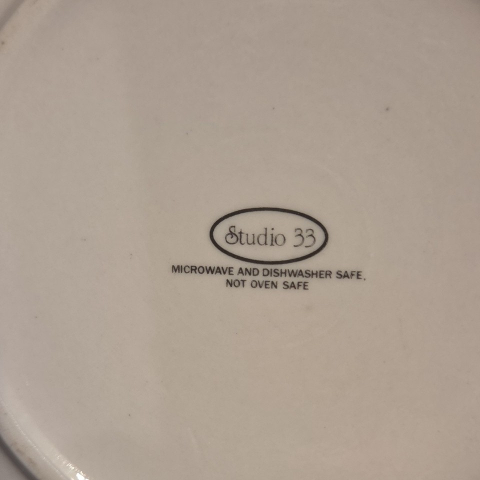 Studio 33 Ceramic Christmas Snowman Plates Microwave & Dishwasher Safe ...