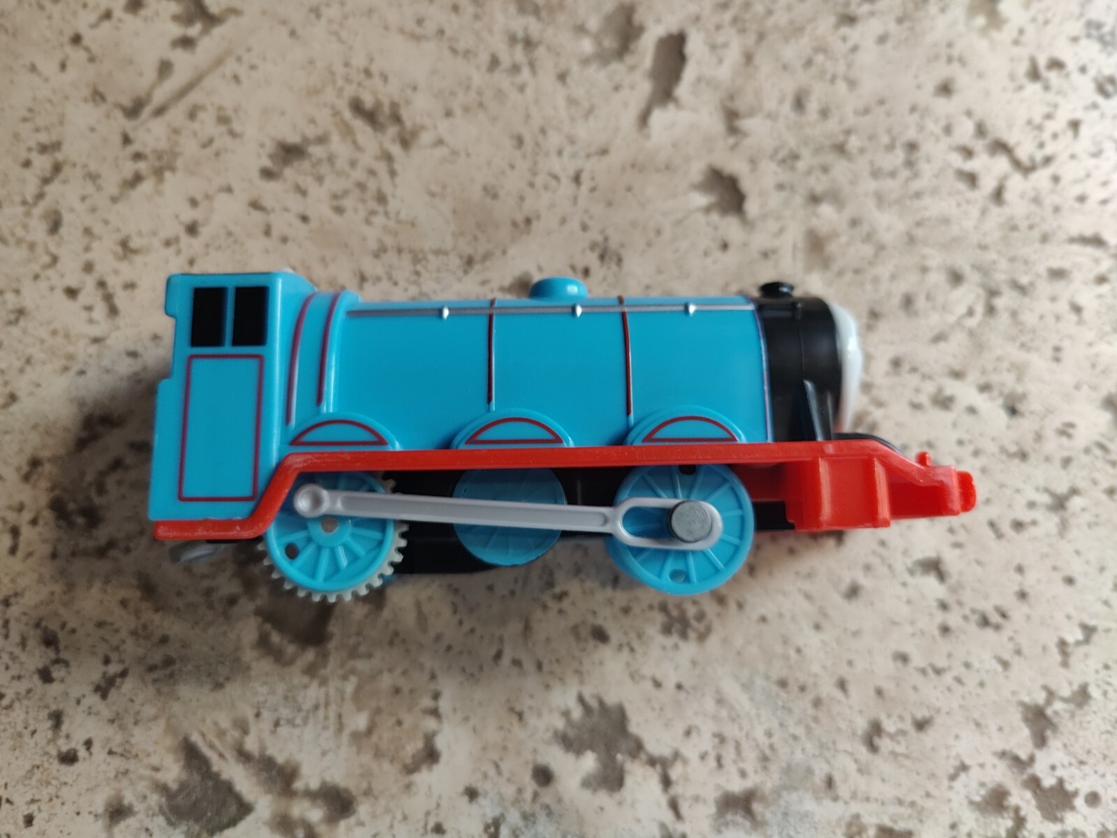 Thomas & Friends GORDON Trackmaster Motorized Blue and Red Train 2013 ...