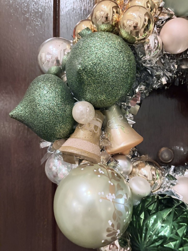 12” Kitschy Retro Inspired Vintage Holiday Ornament Wreath | eBay