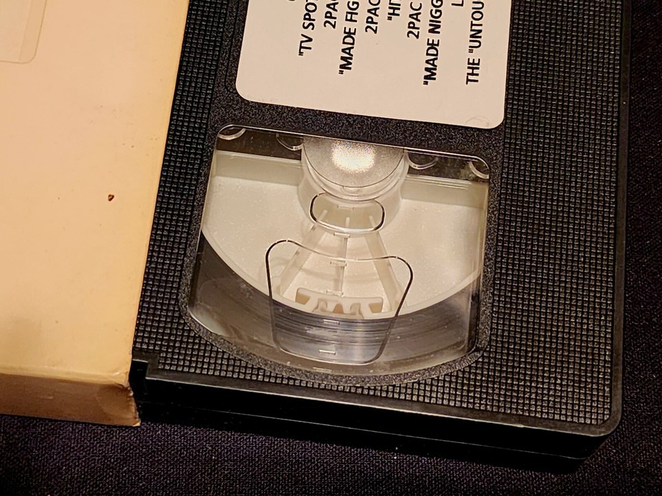 Tupac Shakur 2PAC COMPILATION REEL THE "UNTOUCHABLE" DEATH ROW RECORDS ...