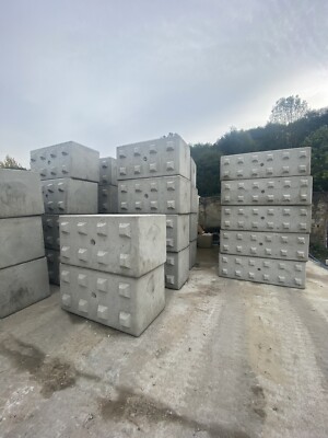 CONCRETE INTERLOCKING BLOCKS 1600 x 800 x 800 | eBay UK