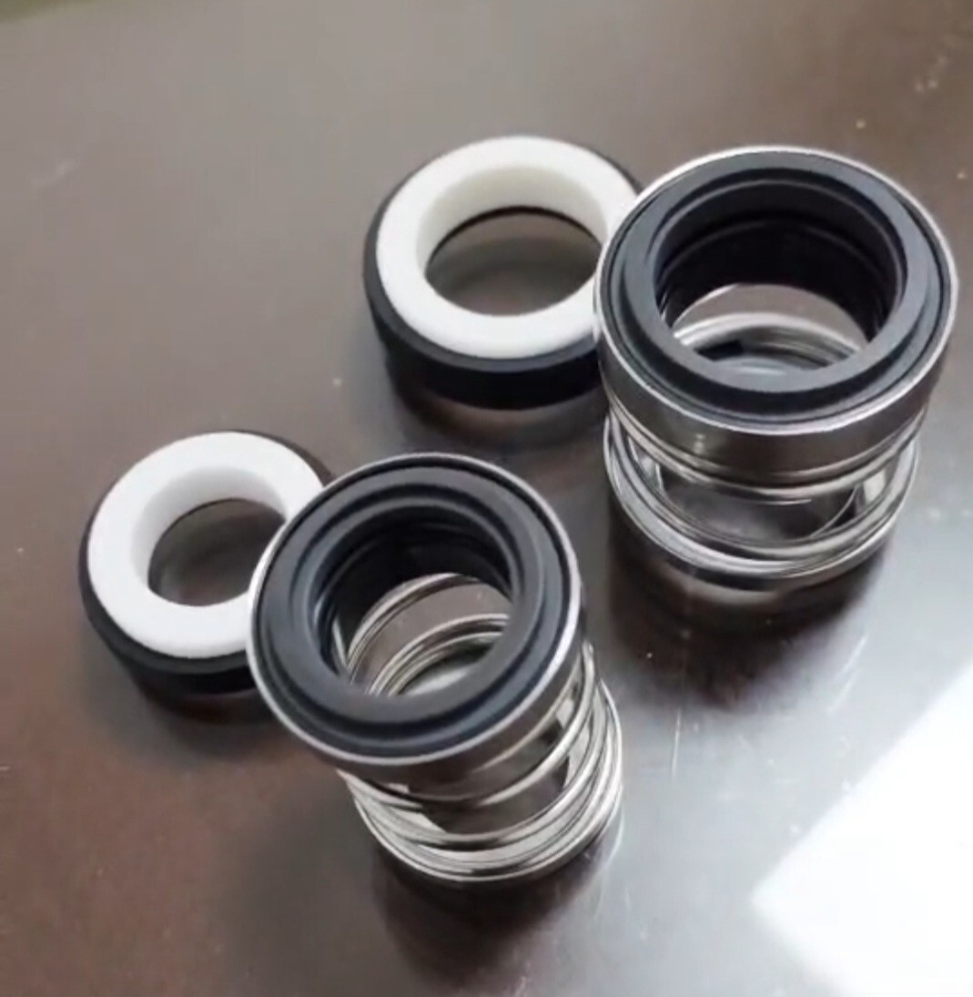 1245245, 124-5245, 1207550, 4160603, Seal kit Water pump for ...