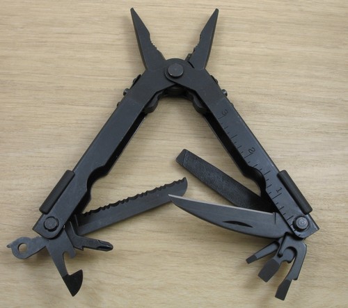 Gerber MP600 Basic Multi-Tool, Needlenose Pliers, Knife, Black Oxide - Excellent | eBay