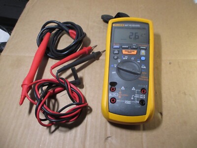 Fluke 1587 FC Insulation Multimeter great Condition, with some leads ...
