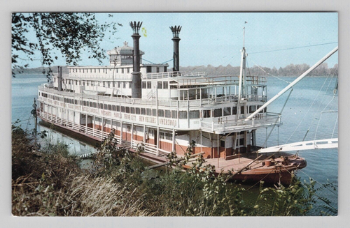 Stern Wheeler Paddle Boat Ship Mississippi River Scenic Water View ...