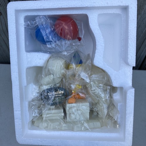 Snowbabies Guest Collection Looney Tunes Tweety Bird “A Kiss For You ...