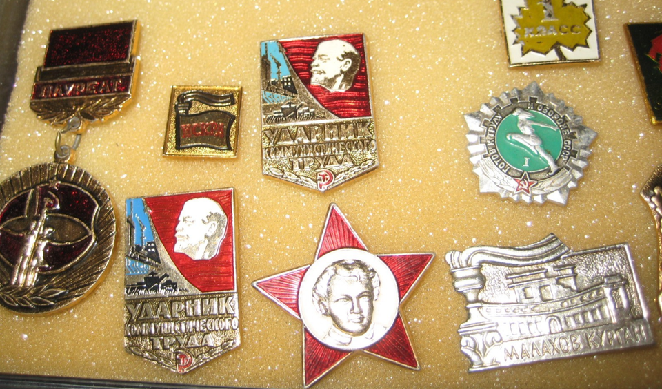 BIG COLLECTION VINTAGE SOVIET RUSSIAN USSR LENIN metal enamel PIN ...