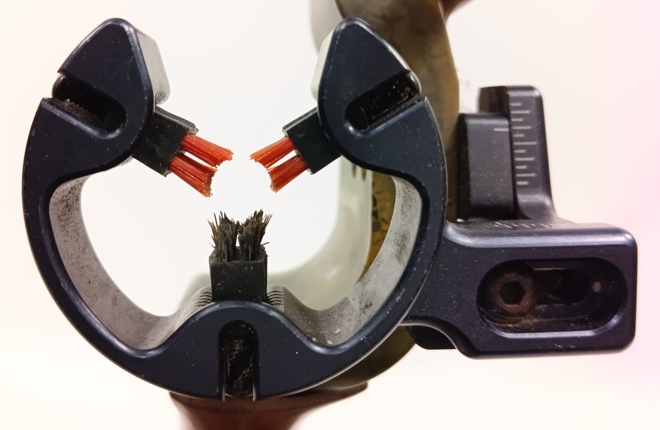 Bowtech Might Mite Right-Handed 60 Lbs 28" Compound Bow W/ Sight & Biscuit 39205 | eBay