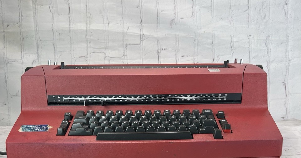 IBM SELECTRIC II - Red Correcting Typewriter SEE VIDEO / Turns ON/ | eBay