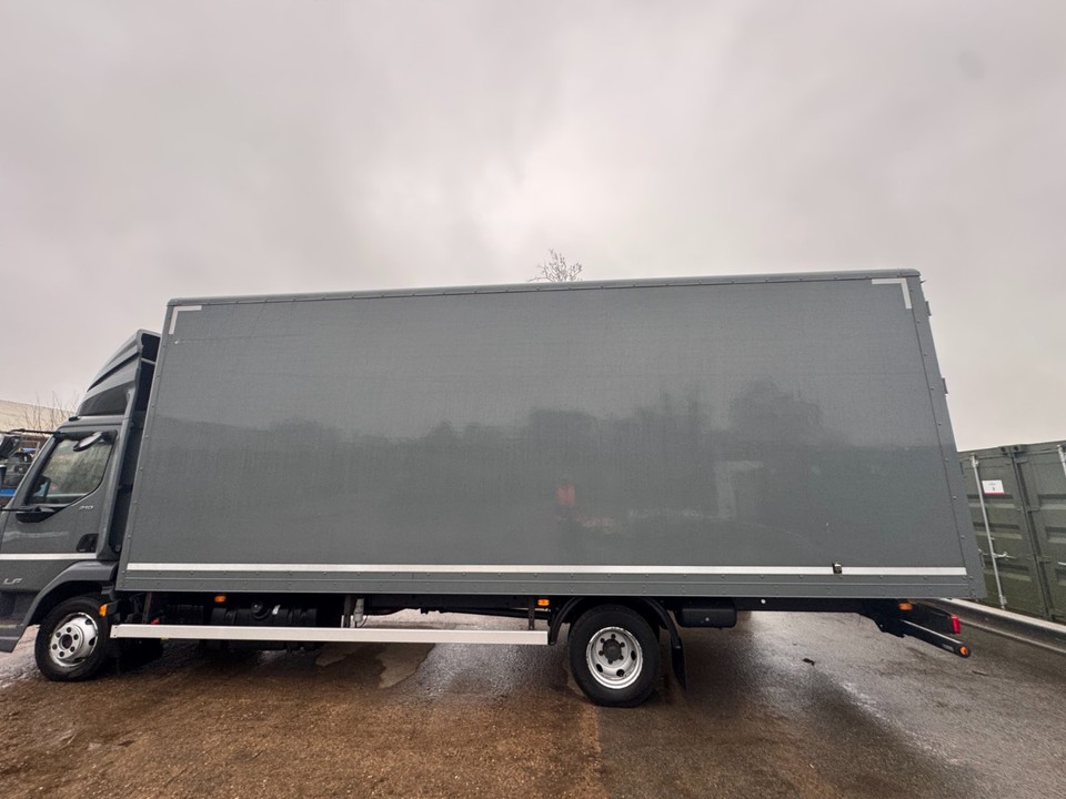 24ft Fibreglass Truck Body Box – Grey – One Owner ( Box only not the ...