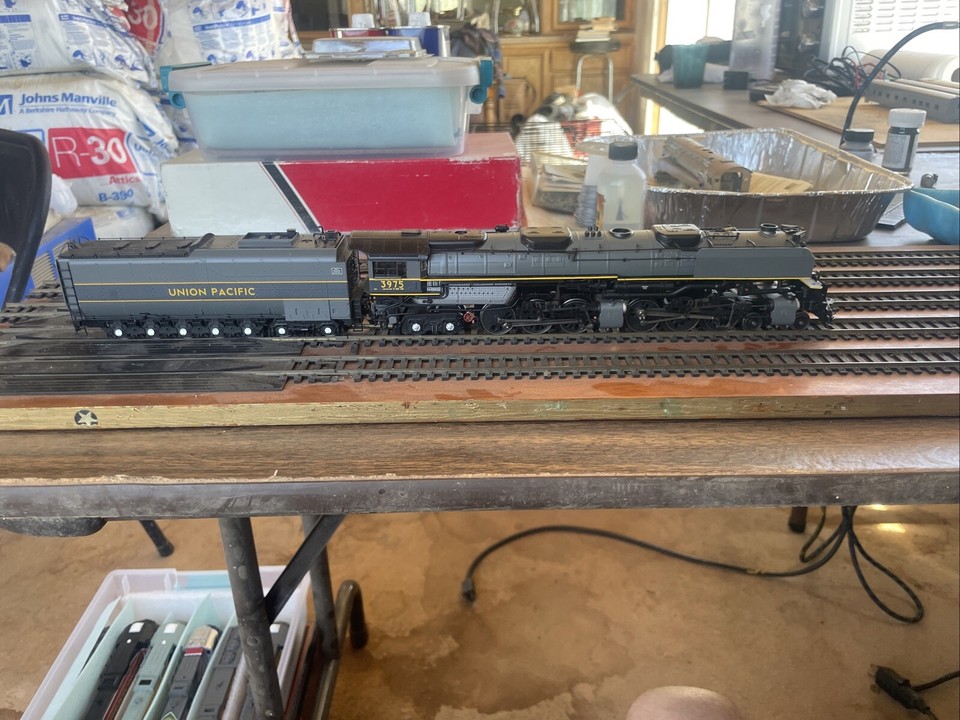 Union Pacific Challenger 3975 HO Athearn Genesis First Run Oil Burning ...