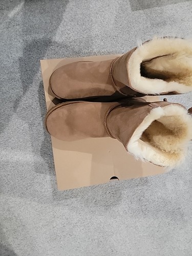 UGGS Bailey Bow Corduroy Boots Size 11 | eBay