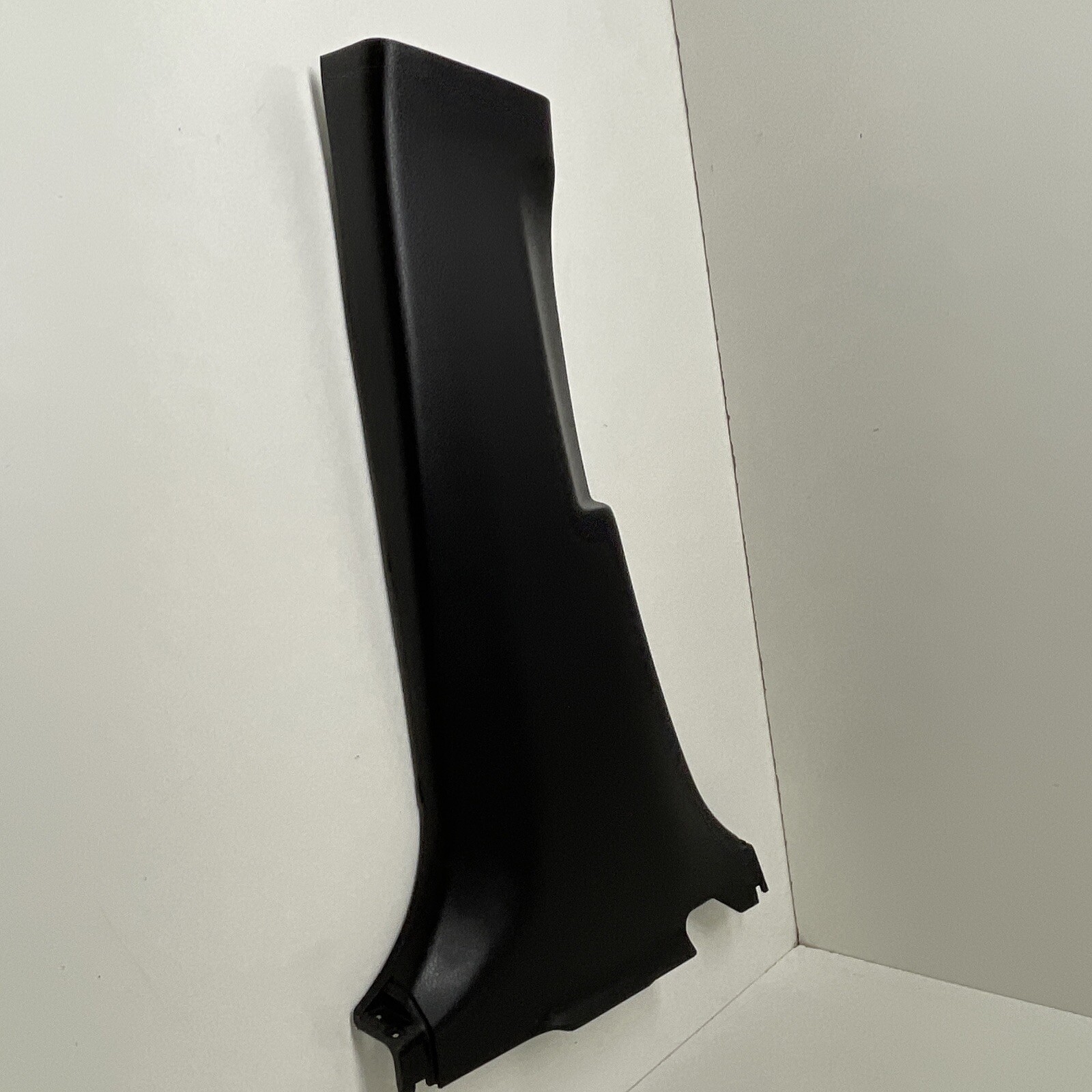 2019 TOYOTA COROLLA LE LEFT DRIVER SIDE LOWER B PILLAR TRIM COVER PANEL ...