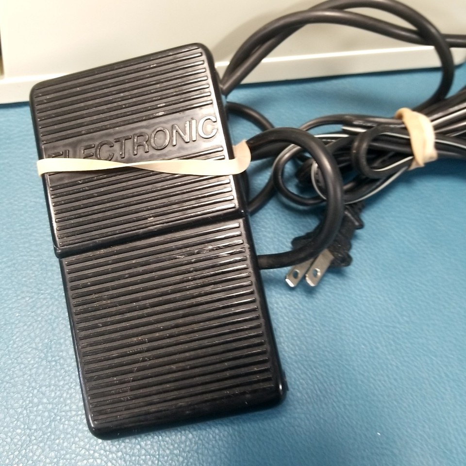 Singer #6234 Sewing Machine W/ Cord (Light Works Pedal Does Not ...