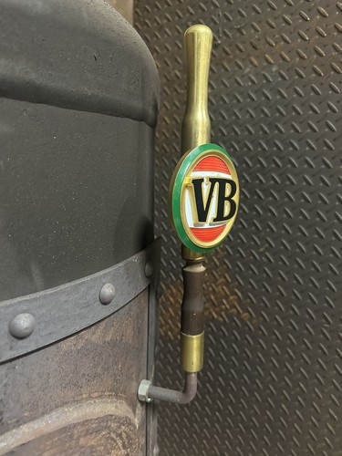 Melbourne Bitter Beer Tap Pot Belly Door Handle Victoria Bitter, Carton ...