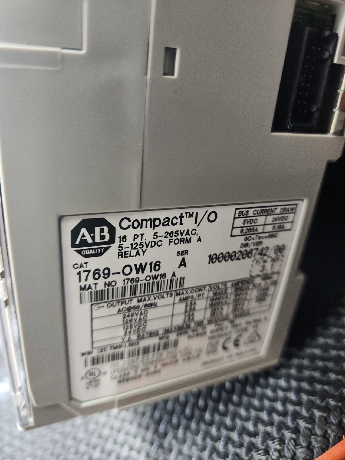 Allen Bradley 1769-OW16 Series A Compactlogix With Four 1769-IQ16 Cards ...