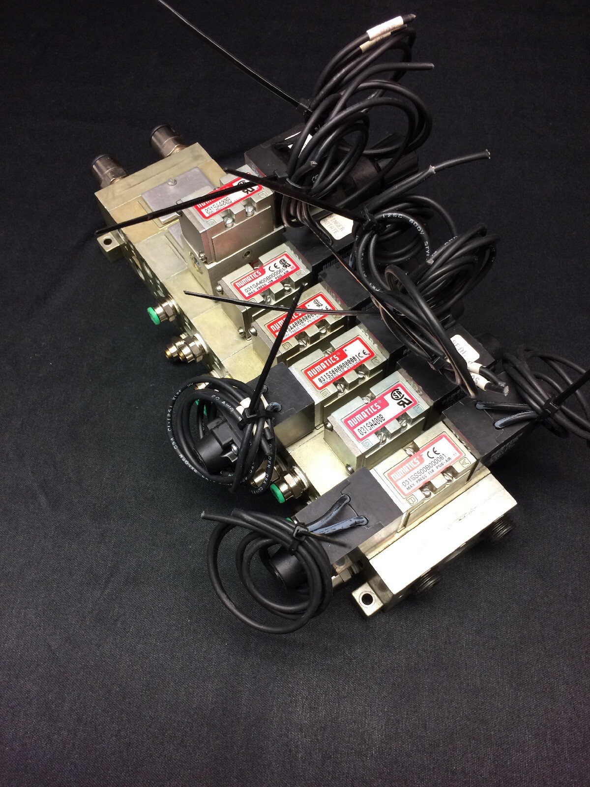 Numatics 8 Manifold Block/6 Solenoid Assembly 24V | eBay