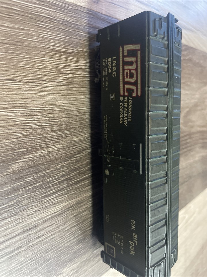 Bachmann Spectrum HO Scale Engine With 3 Car Lot Nice | eBay