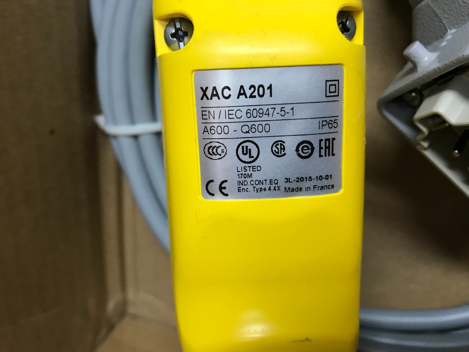XACA201 TELEMECANIQUE XAC A201 UP/DOWN PENDANT A600-Q600 + 17FT CABLE ...