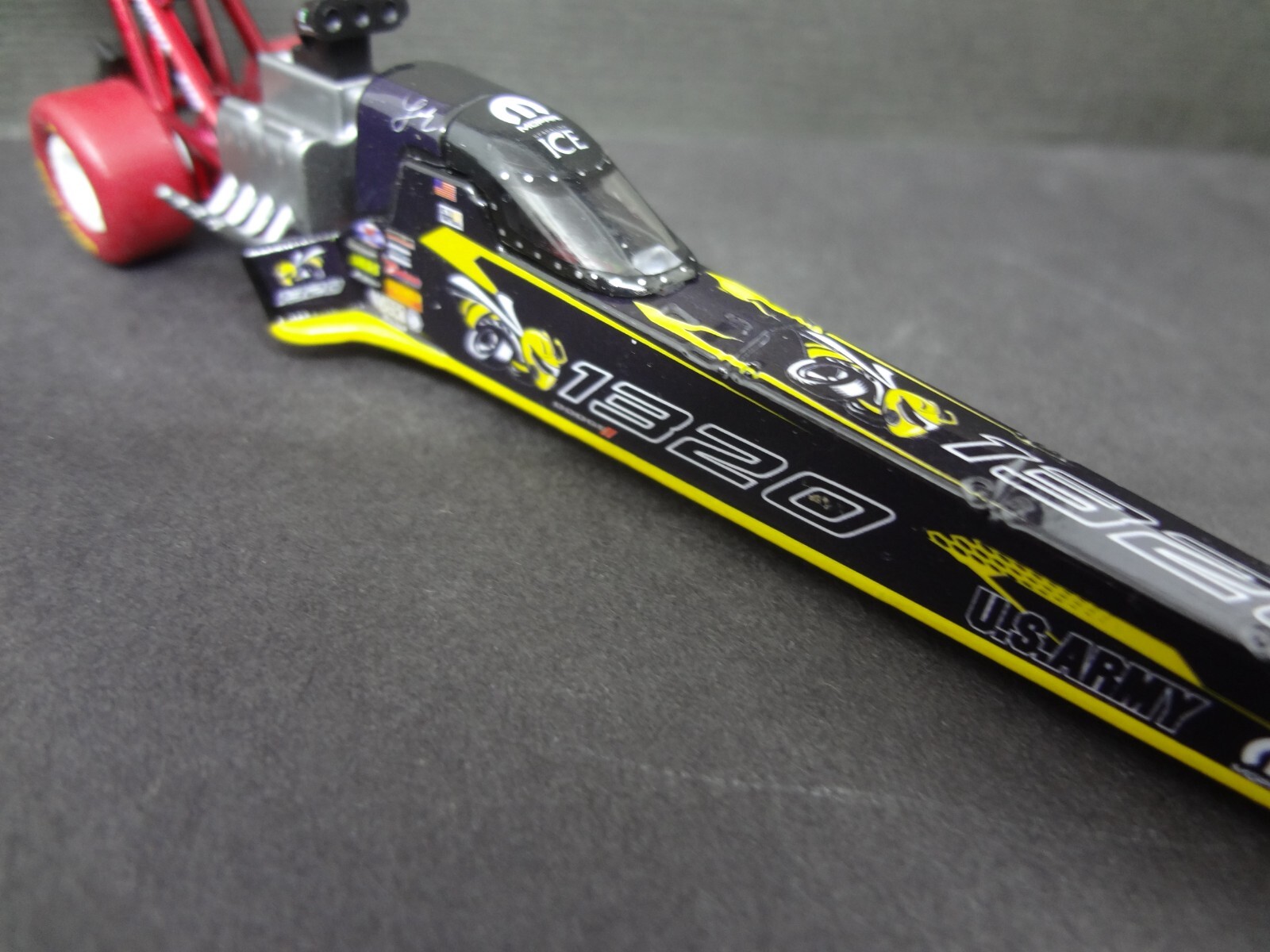 Auto World CHASE 1320 Angry Bee Leah Pritchett 2018 NHRA Top Fuel ...