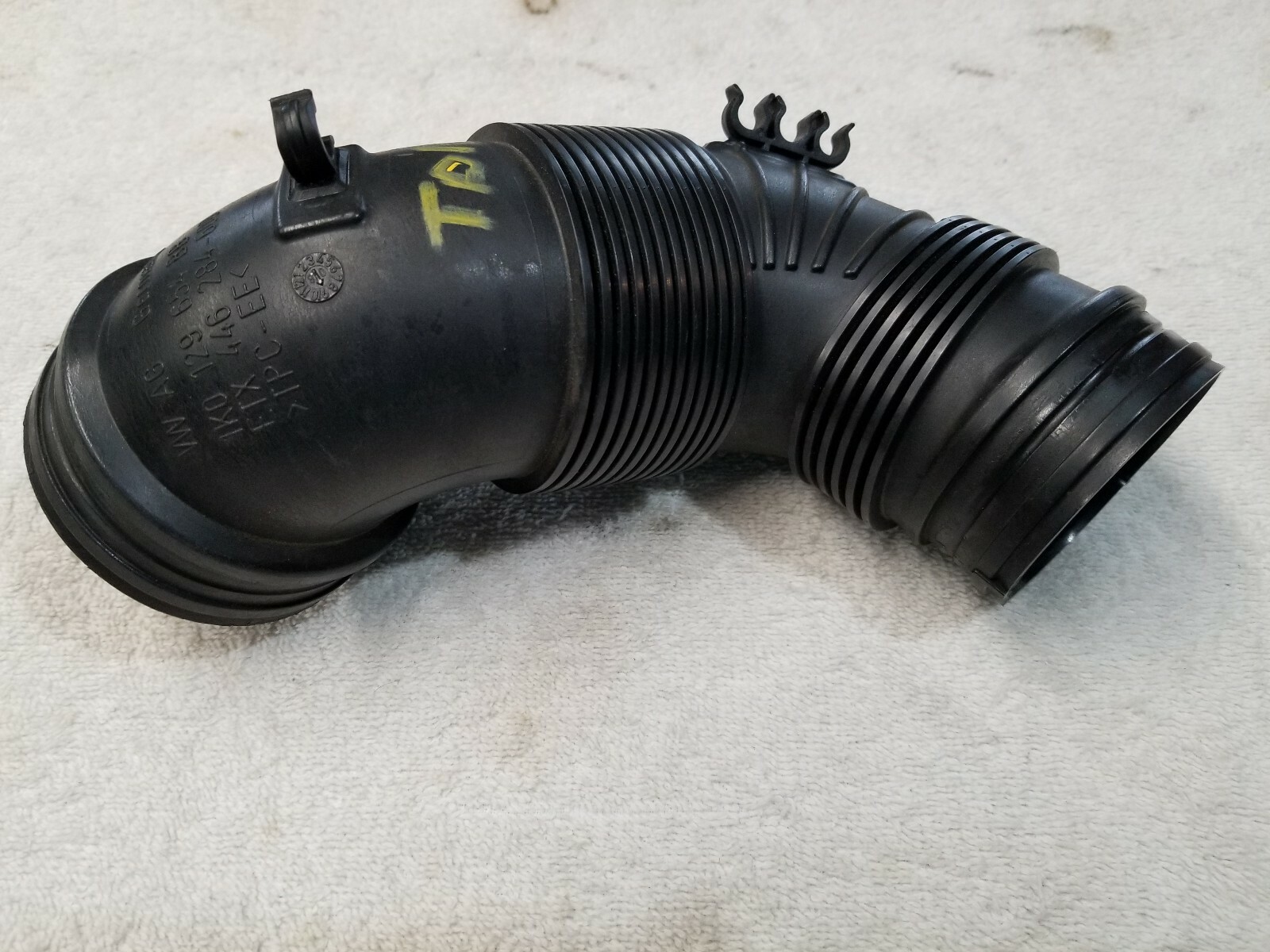 2009 Volkswagen MK5 Jetta 2.0L TDI Diesel Air Intake Hose 1K0 129 654 ...