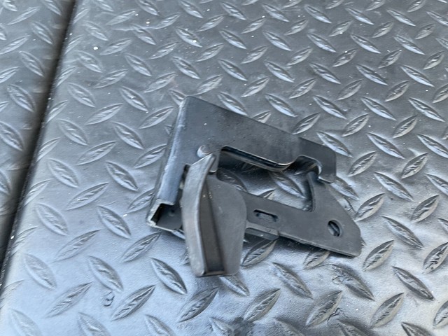 MERCEDES BENZ Ml63 AMG W166 Front Bonnet Safety Catch Lock A2048800064 ...