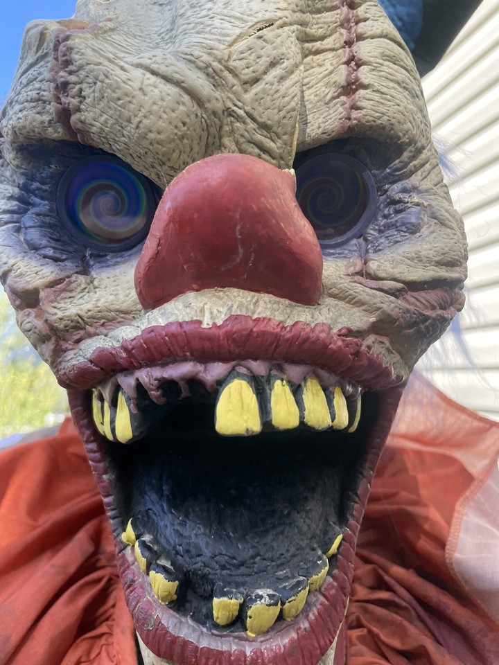 Spirit Halloween Peek A Boo Clown Retired Animated Halloween Prop No ...