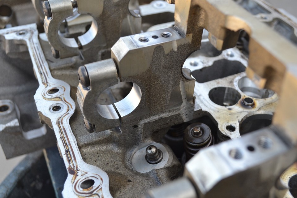 2012 BMW E92 F30 3.0l N55 Engine Cylinder Head Valve Oem 2012 F10 335i ...
