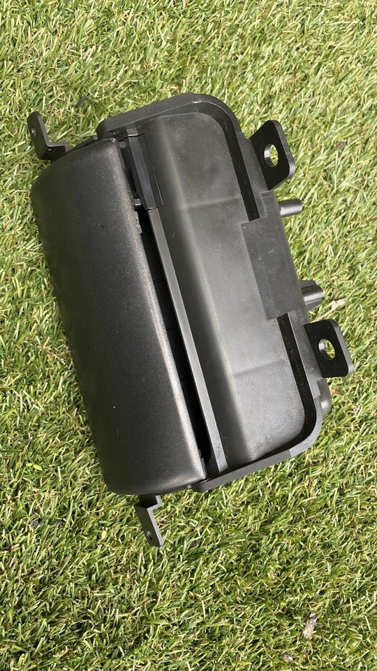 COMMODORE SS. WH,VT,VX HSV CENTRE CONSOLE LOWER COMPARTMENT,GOOD ...