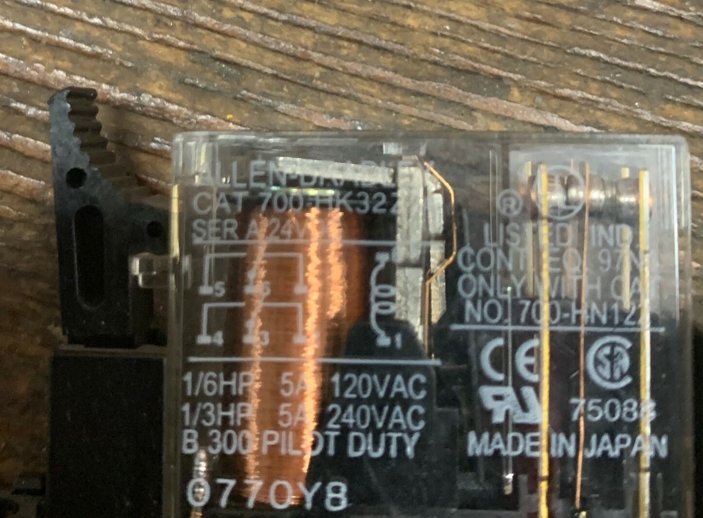 ALLEN BRADLEY 700-HK32Z24 SER A RELAY 8 PIN WITH SOCKET BASE 700-HN122 ...