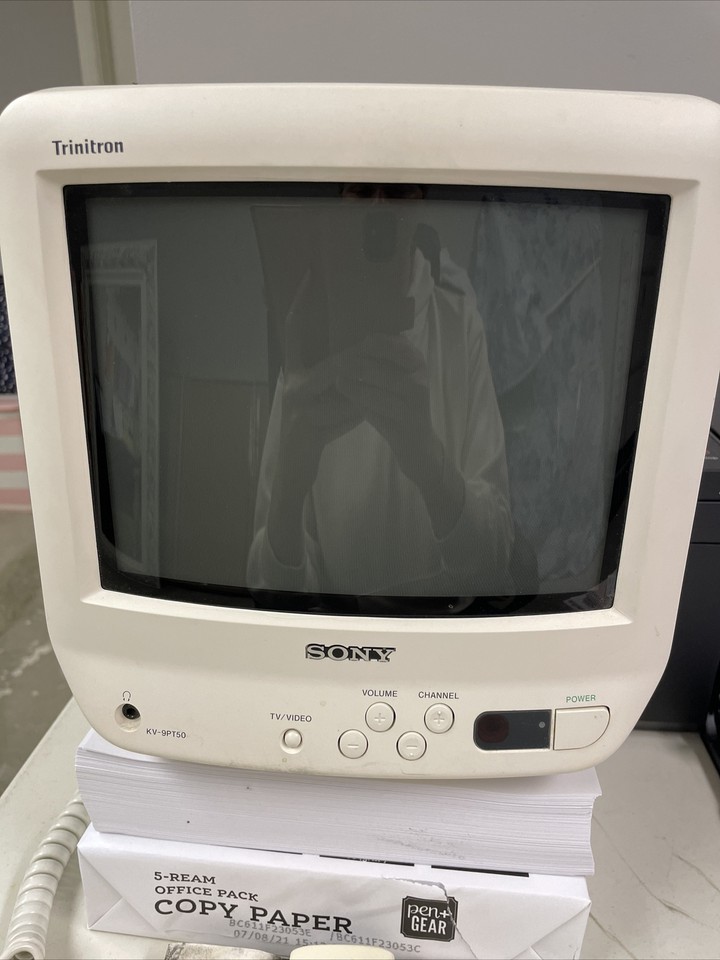 Sony Trinitron + Remote Vintage KV-9PT50 9 Inch White CRT Gamers TV ...