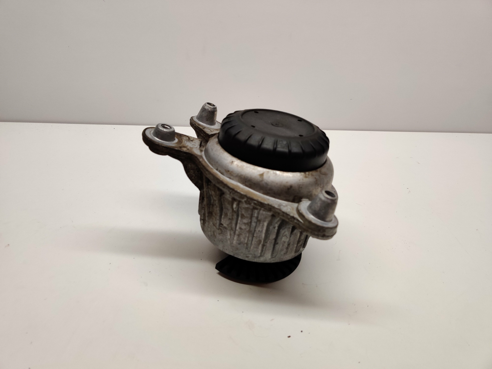 MERCEDES-BENZ C-CLASS W205 100kw 1.6D 2015 Engine Mount Bracket ...