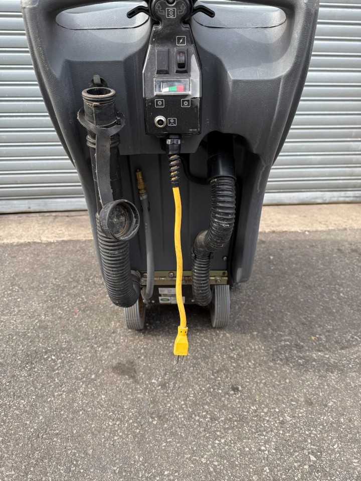 Tennant/Nobles EX-SC-1020 Deep Cleaning Self-Contained Carpet Extractor ...