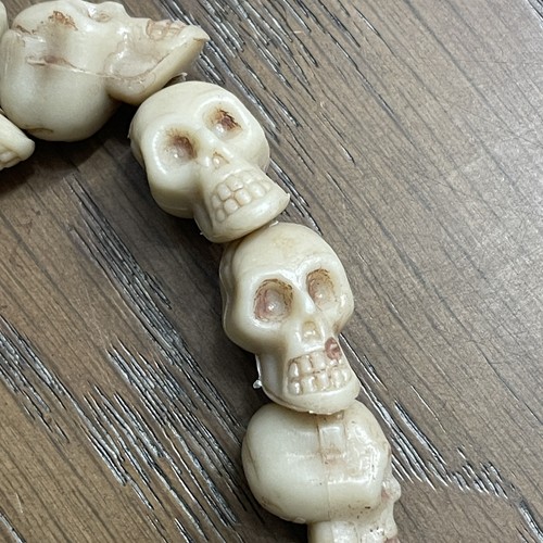 Skull Bead Stretch Bracelet Bone Colored Gothic Grunge Novelty Jewelry ...