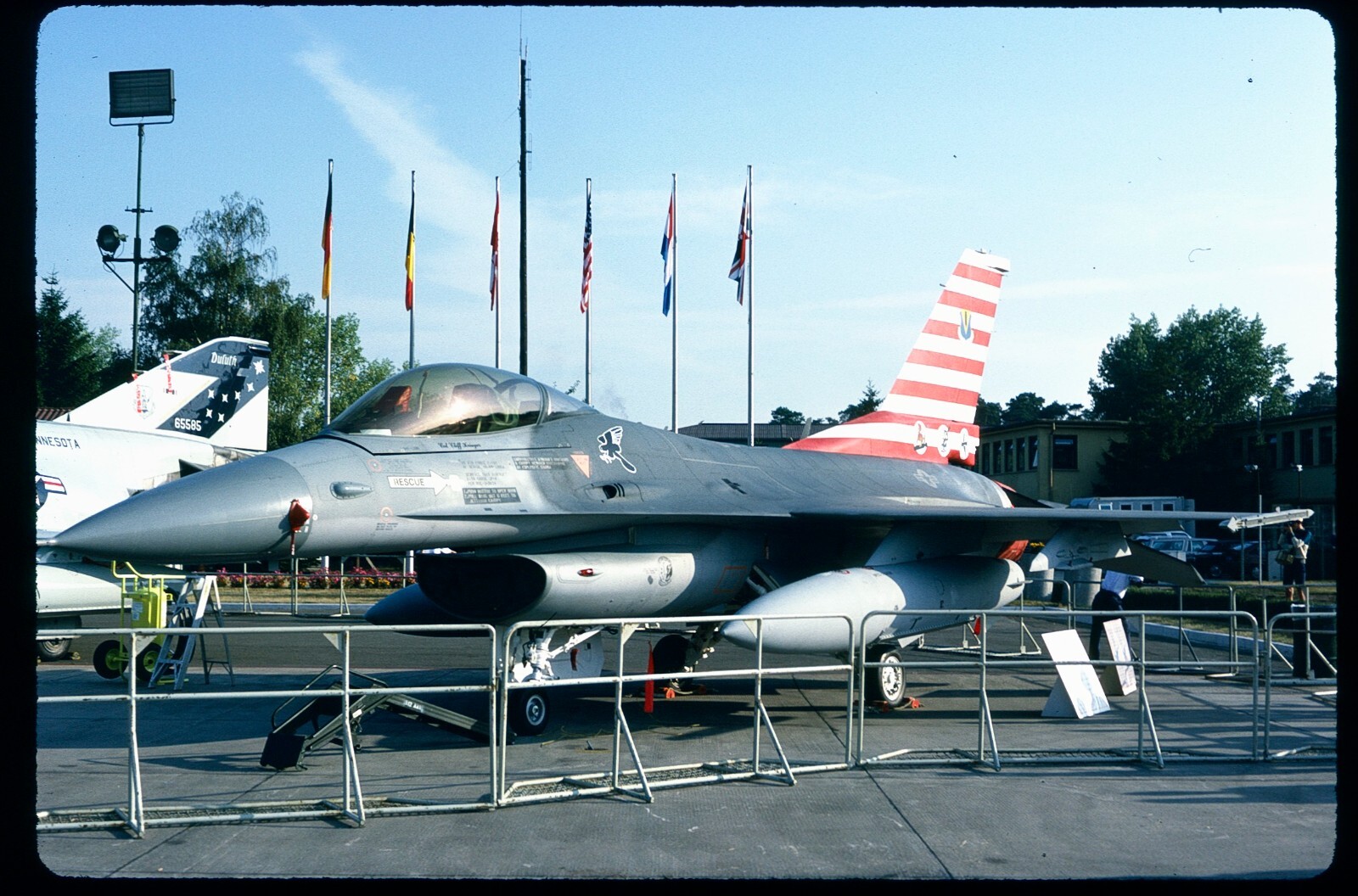 292B15 ORIGINAL K64 AIRCRAFT SLIDE: USAF GD F-16C 84-1286/RS 86TFW | eBay