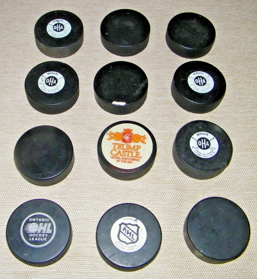 LOT OF 12 ASSORTED VINTAGE COLLECTIBLE MINOR LEAGUE HOCKEY PUCKS,SOME ...
