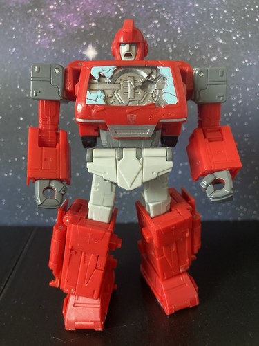 Incomplete Transformers Studio Series Buzzworthy Bumblebee Ironhide ...
