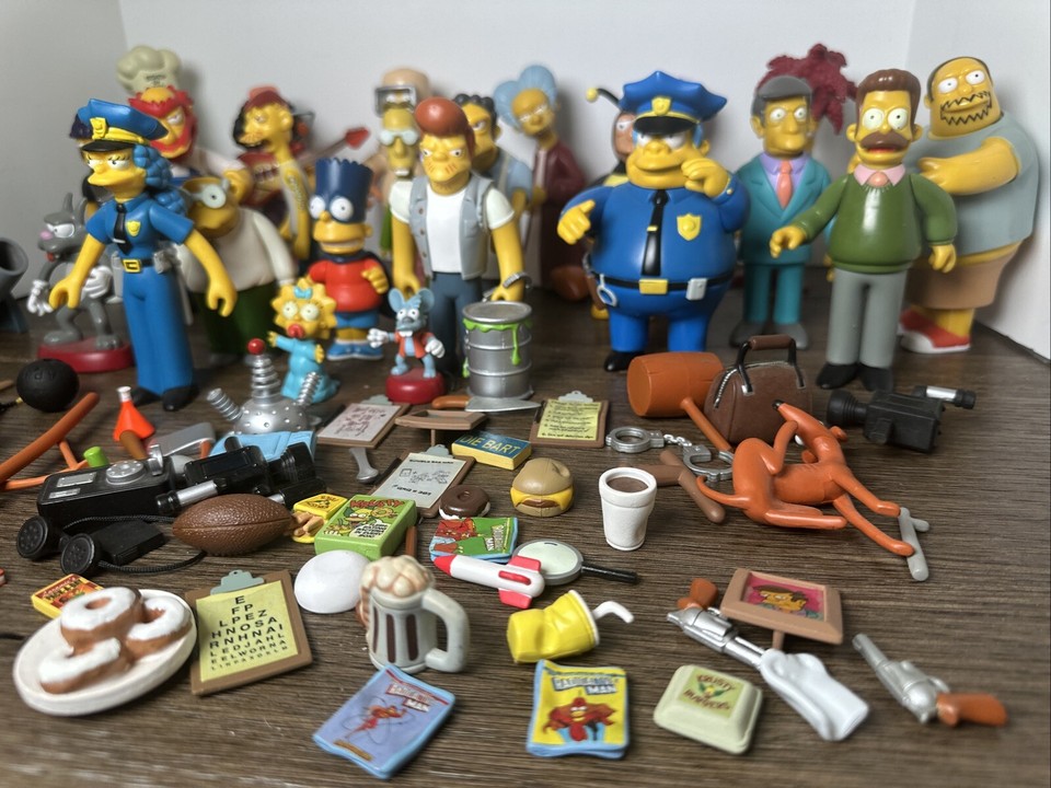 The Simpsons World of Springfield Action Figures Playmates Lot Of 23 ...