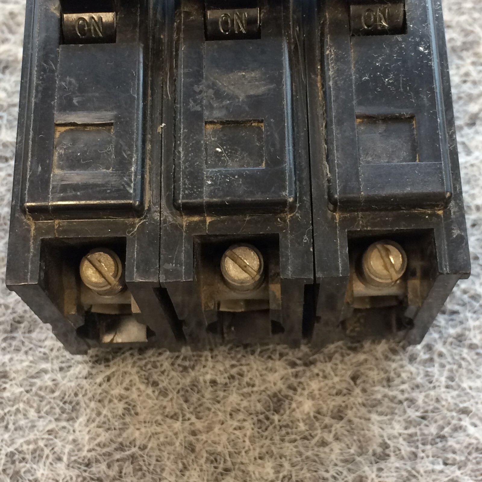 Eaton BAB3060H Circuit Breaker 60A 240V 3P BA 60 Amp 3Pole Bolt On ...