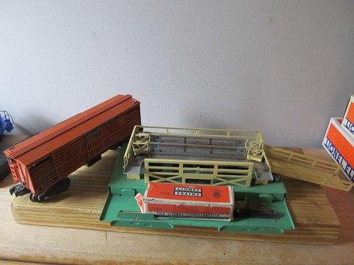 Lionel 3656 ARMOUR Operating Cattle Car & Corral Set/CATTLE 0/027 Gauge ...