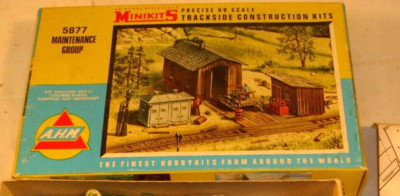 AHM MINIKITS MAINTENANCE BUILDINGS MODEL KIT HO BOXED NEW 5877 | eBay