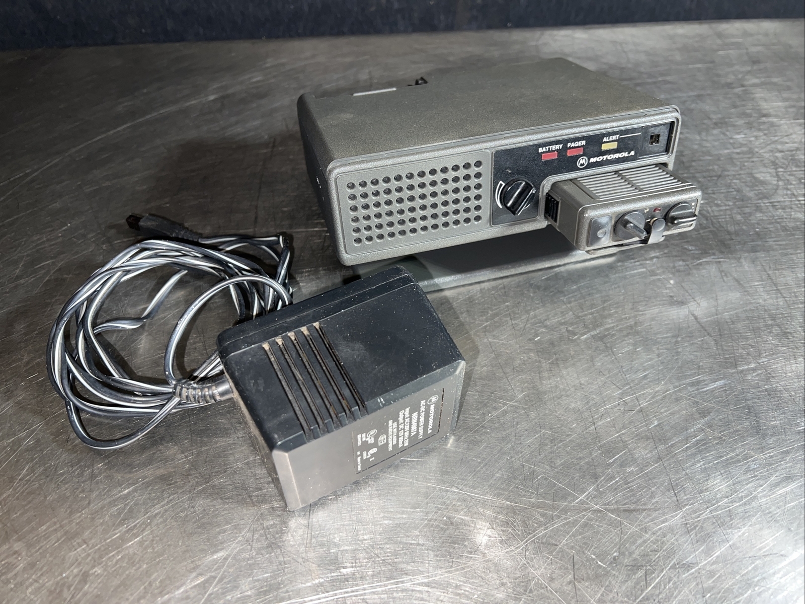 VTG Motorola Minitor II VHF Pager & NRN4985B Amplified Charger. Alert ...