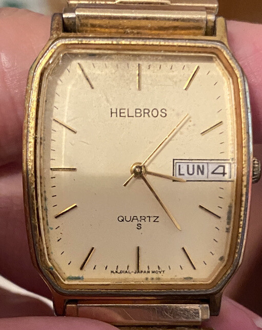 HELBROS Mens "S" Quartz Gold tone watch with flex band Parts or repair ...